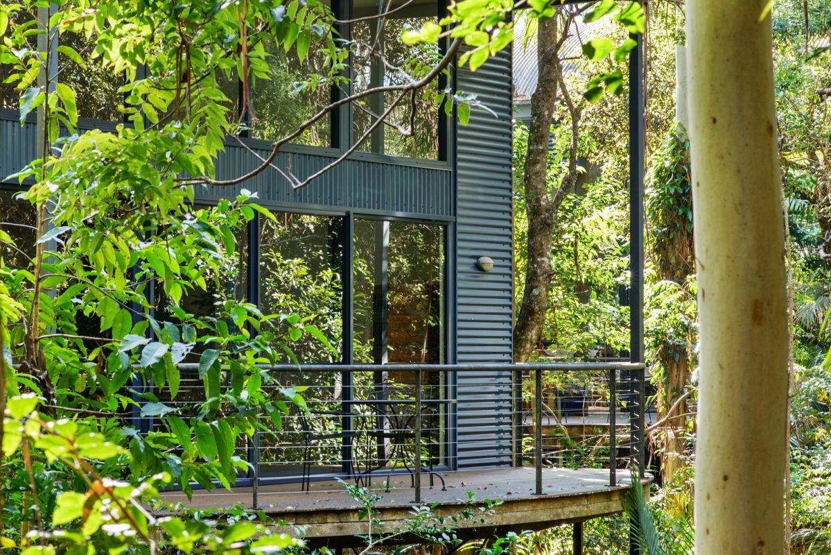 pethers-treehouse-deck-1-copy.jpg